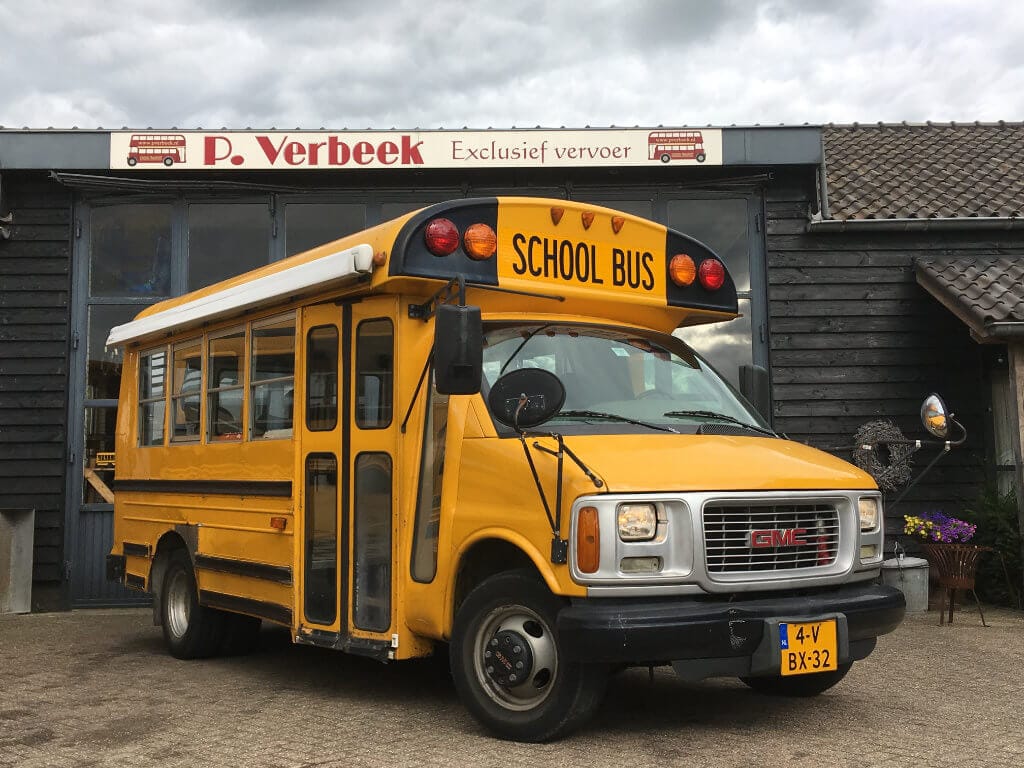 Amerikaanse schoolbus GMC - P. Verbeek